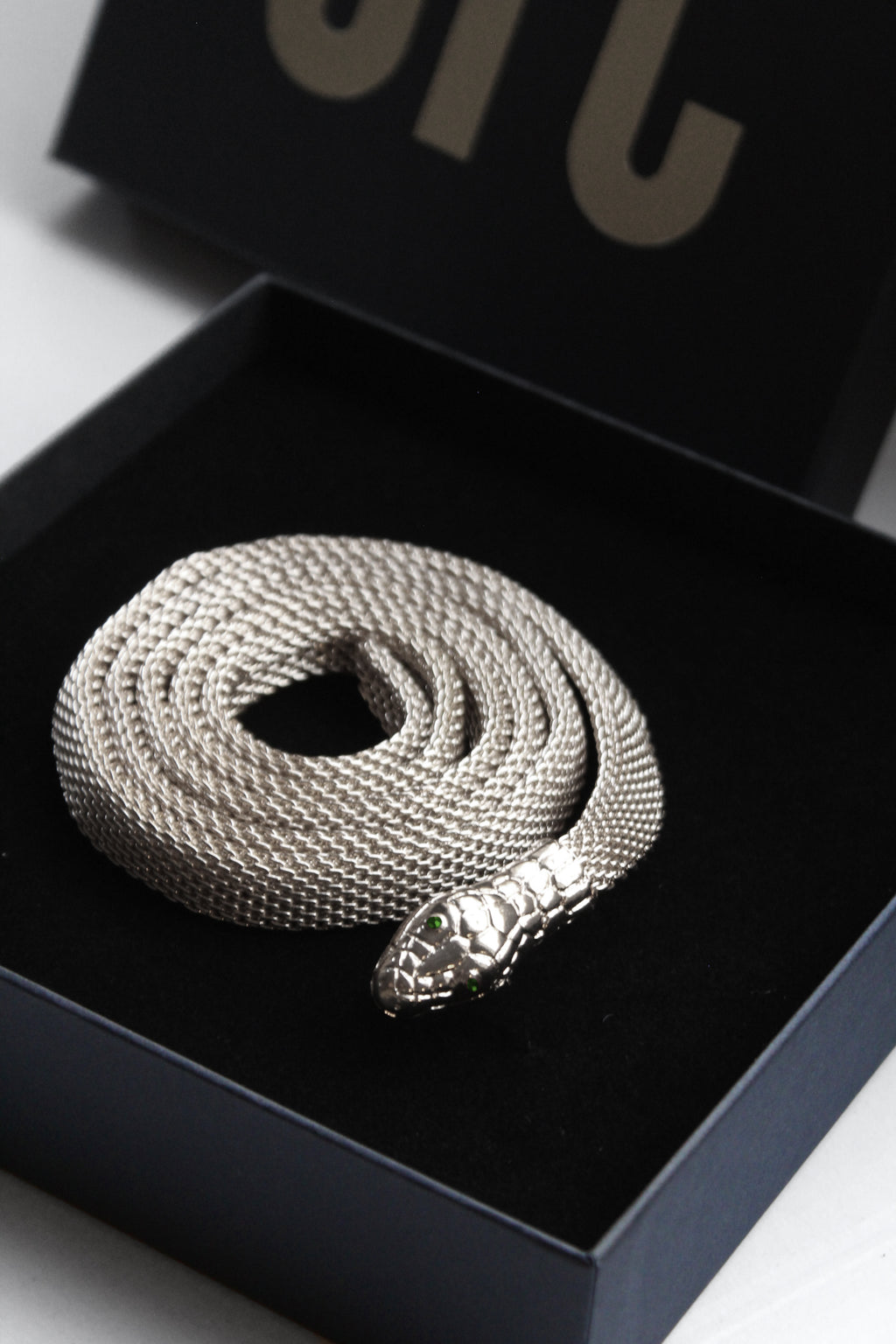 Silver metal chain link snake belt – Scott Fraser Collection